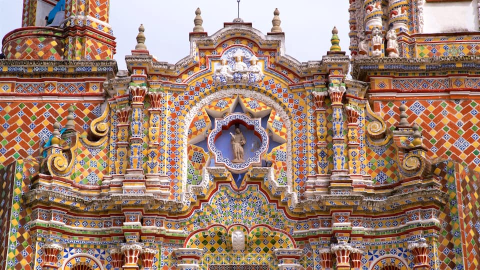 Templo San Francisco Acatepec featuring heritage architecture