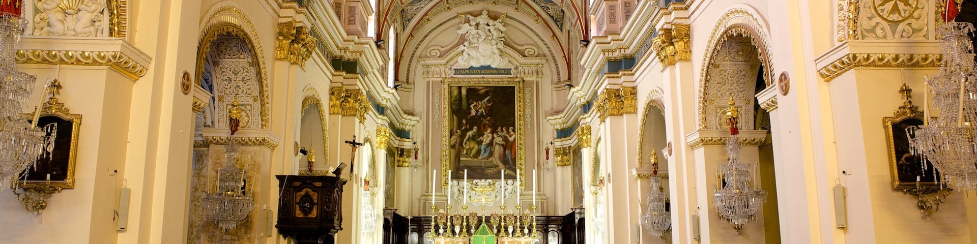 Malta showing religious elements, heritage architecture and interior views