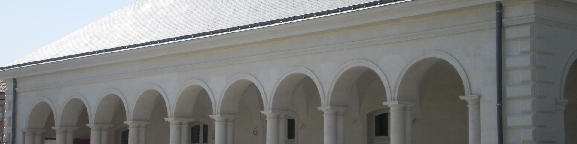 This building is inscrit au titre des Monuments Historiques. It is indexed in the Base Mérimée, a database of architectural heritage maintained by the French Ministry of Culture, under the reference PA44000012 .