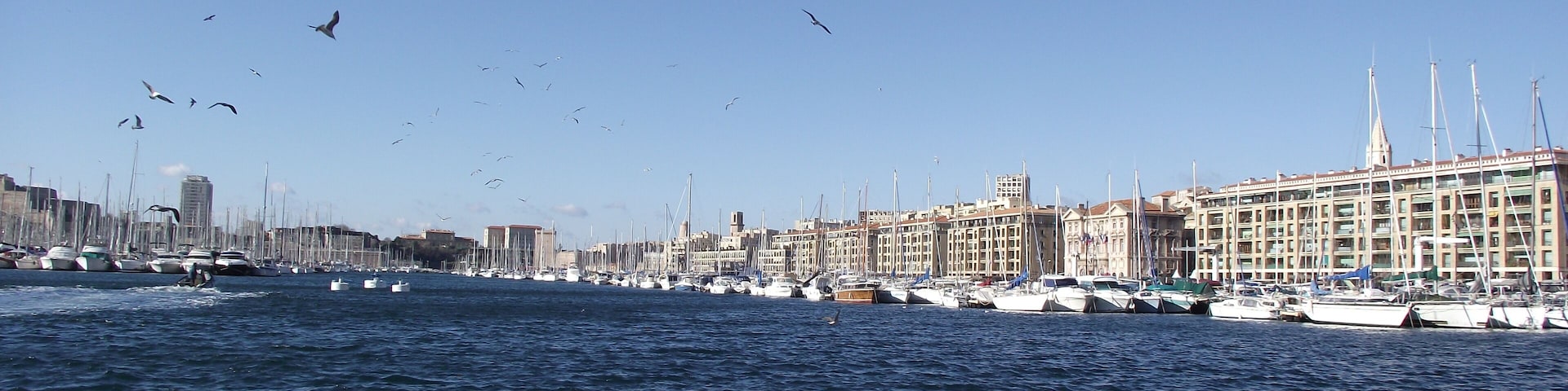 Belsunce | Quai de la Fraternité Panoramic view of the Old Port of Marseille from Quai de la Fraternité.