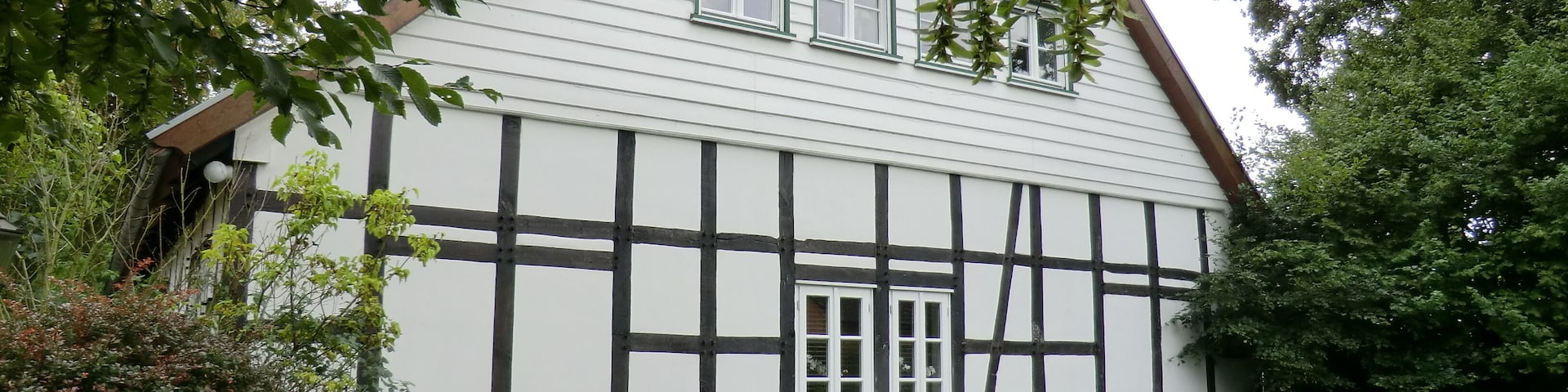 This is a photograph of an architectural monument., no. 7