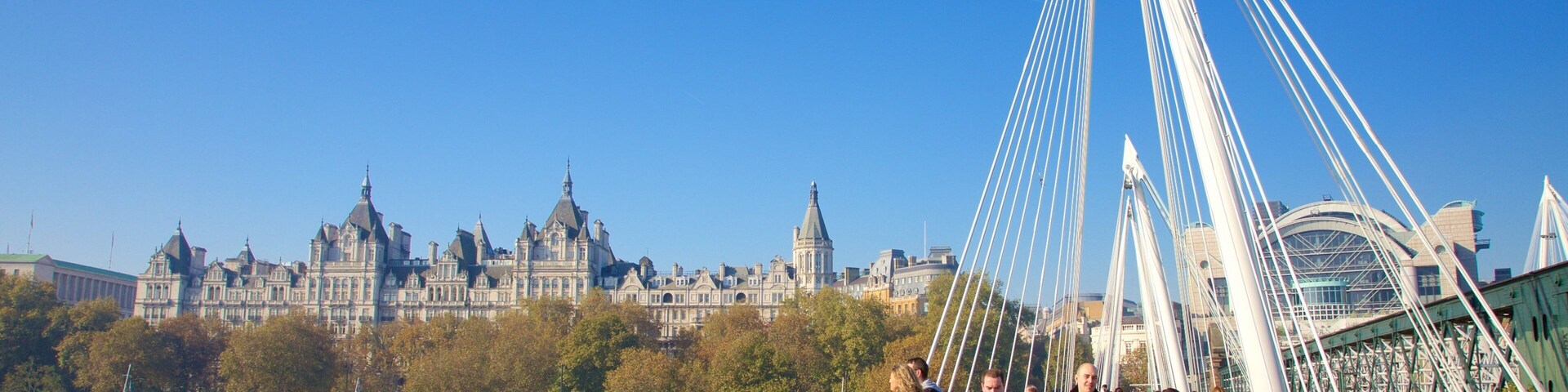 London showing a castle, a ferry and a bridge
