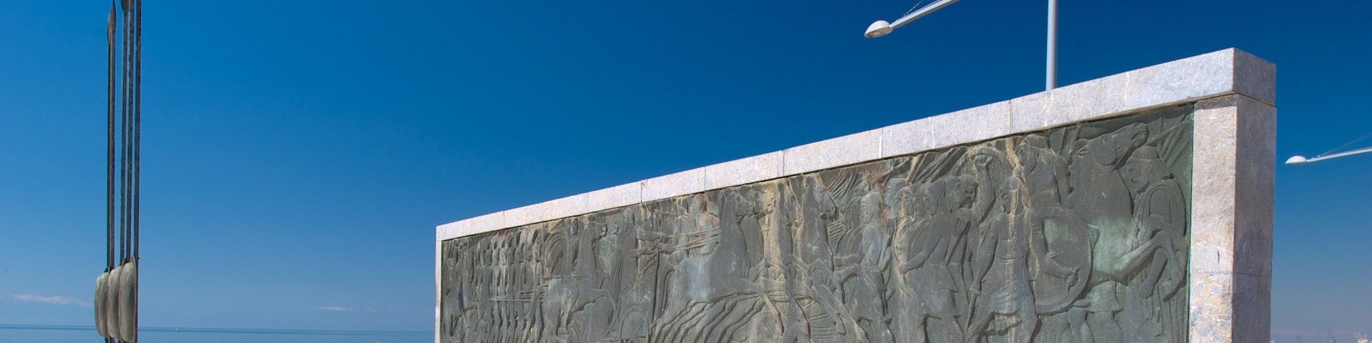 Thessaloniki caracterizando um monumento, arte ao ar livre e paisagens litorĂąneas