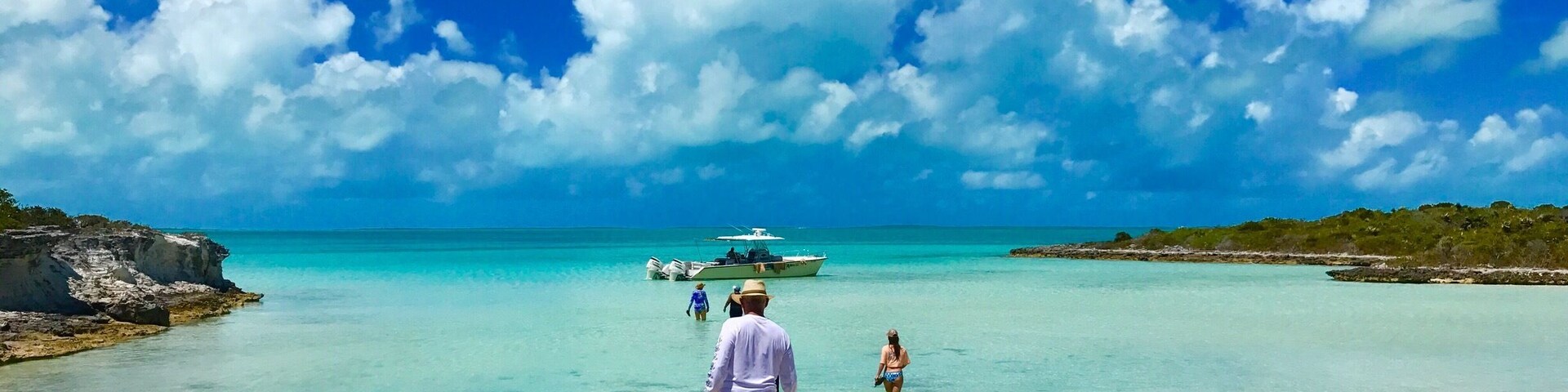 Exuma Watersports provides an excellent half day adventure . Not only do you get to swim with the pigs they take you to some lovely places only accessible by boat 🚣 
#Exuma #Bahamas #beachbound #islandlife