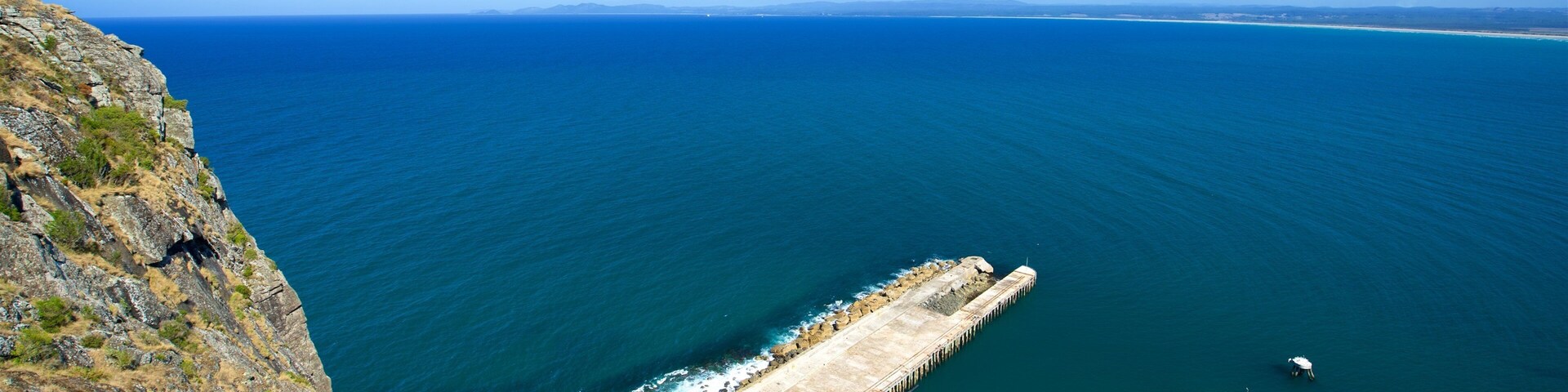 Fisherman\'s Wharf Lookout which includes general coastal views and landscape views