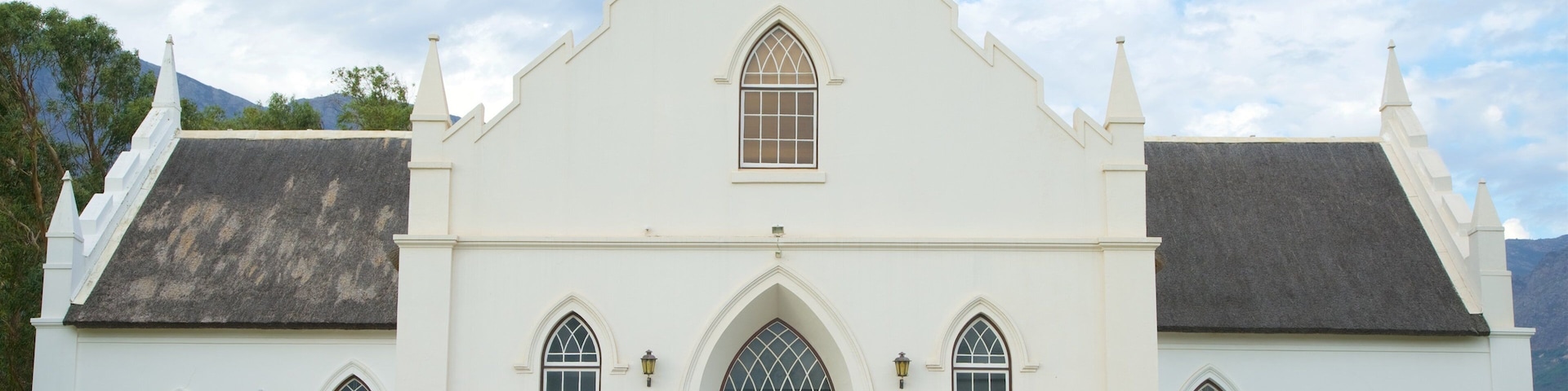 Franschhoek which includes heritage architecture and a church or cathedral
