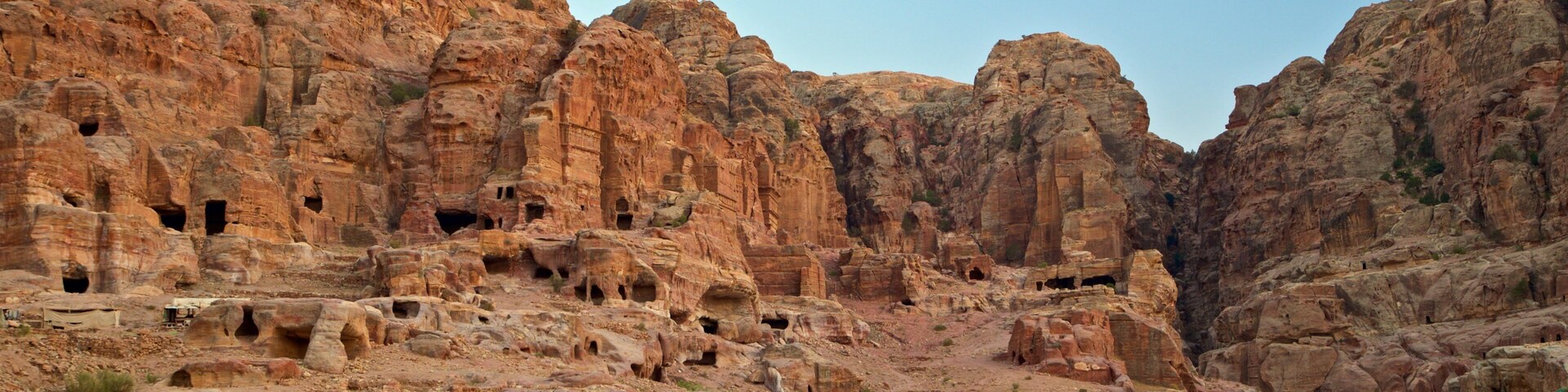Wadi Musa showing heritage architecture, a gorge or canyon and landscape views