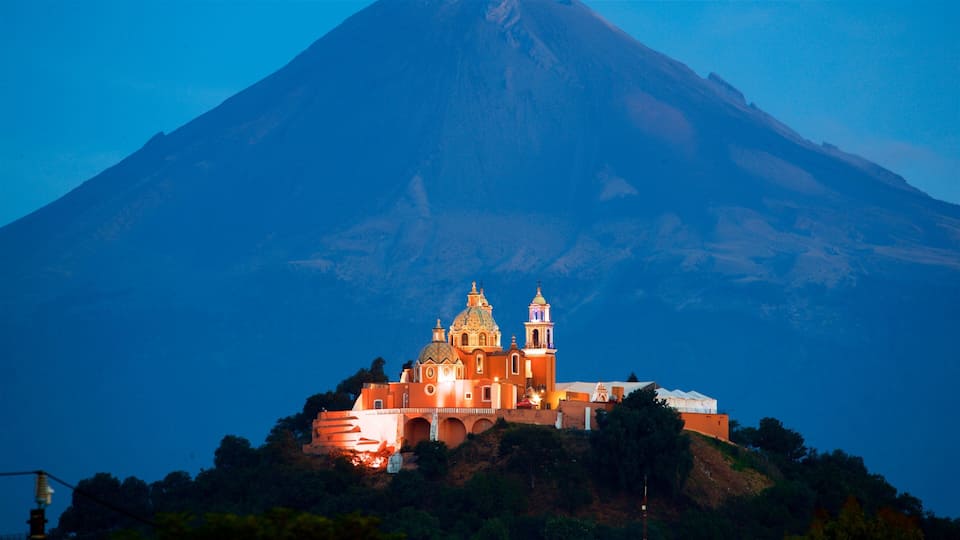 San Andrés Cholula featuring mountains, heritage architecture and night scenes