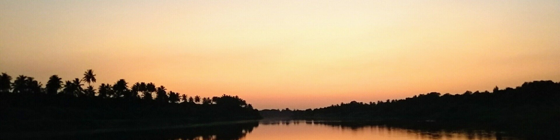 Sunset drama🌅
Who says rural India has not much to offer? I would give it all to be a place as Serene and picturesque like this💚