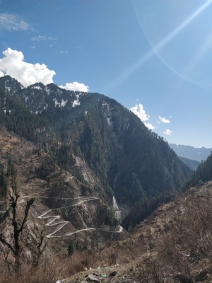 Peek into the valley treking up to #malana village