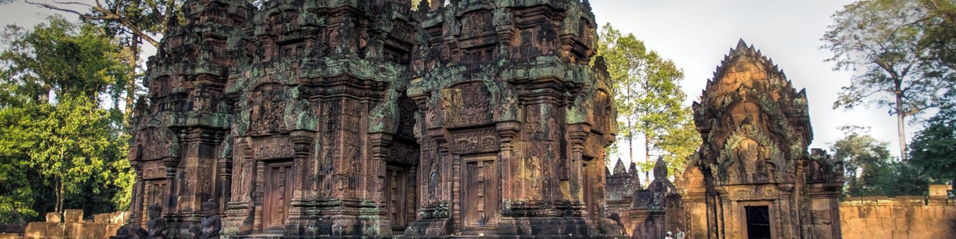 The complex of temples in Angkor is incredibly big and various. If I have to choose a favorite building though, have to be Banteay Srei. The temple is located in the north, about an hour tuk tuk drive from Siem Reap. It was originally dedicated to the Hindu god Shiva and today is known as the women temple. The beautiful carvings on the red sandstones, the complex of doors and the open space on the front with colon bases leading the way, makes this temple unique. #architecture