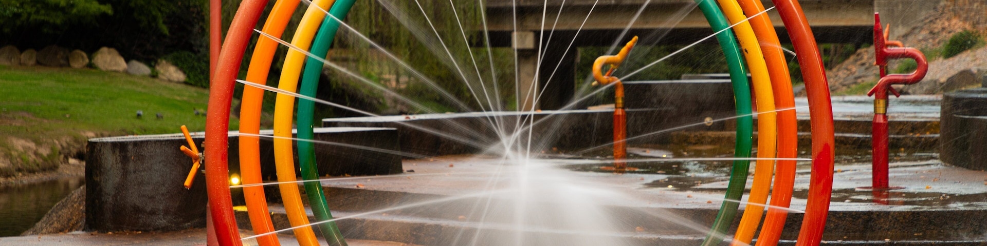 Bright Splash Park which includes a fountain