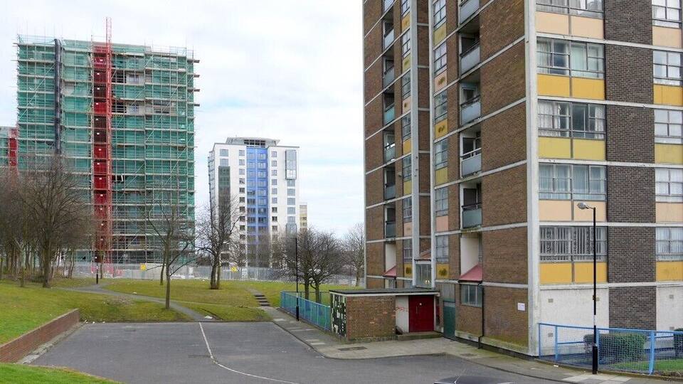 Cruddas Park The Cruddas Park flats are at last being renovated. It was either that or total demolition which was also on the agenda for a while. Wimpey's original 1960's style (a Swedish modular system) can be seen on the nearby block. The block in the distance, 'The Sycamores', is more or less finished (at least externally), while the block on the left, 'The Hawthorns', is being worked on now.