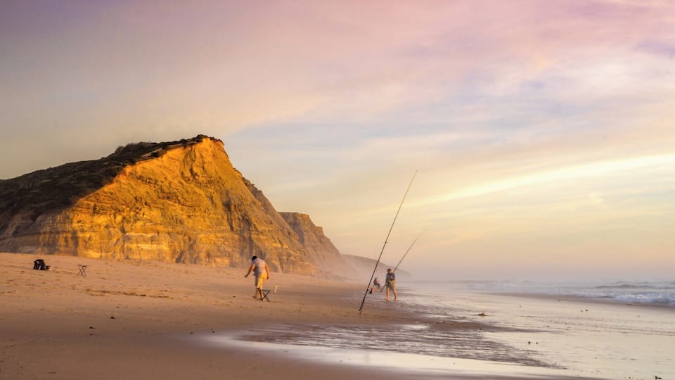 An extense beach with an pleasant landscape, good for surf, fishing or photography.
#BVStrove