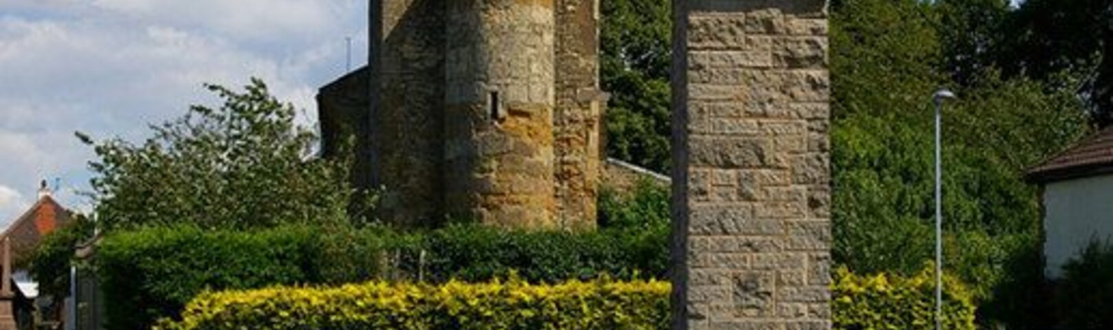 Brougton Silver Jubilee Clock. This clock stands on the corner of High Street and Estate Avenue.