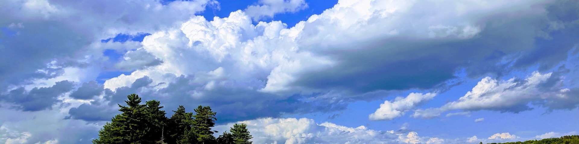 Here in Maine, we are spoiled in summer with lakes and the Atlantic Ocean. Just two of many reasons why Maine is a great destination!
#maine #thewaylifeshouldbe
#tourism #lakes #summer #vactionland