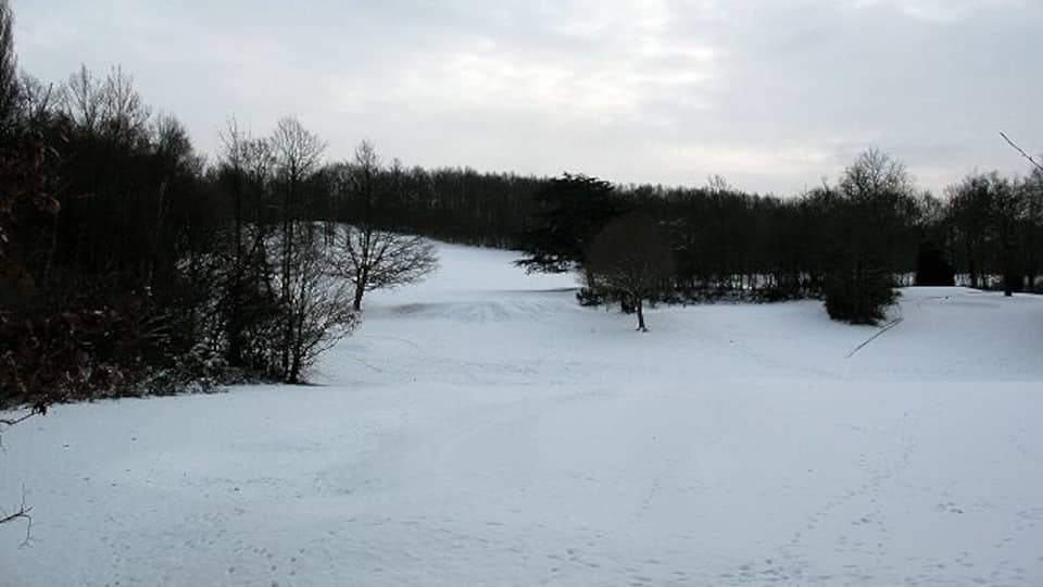 Sundridge Park golf course in the snow Aerial photographs show that the area in the foreground, adjacent to New Street Hill, is a green, with bunkers either side.