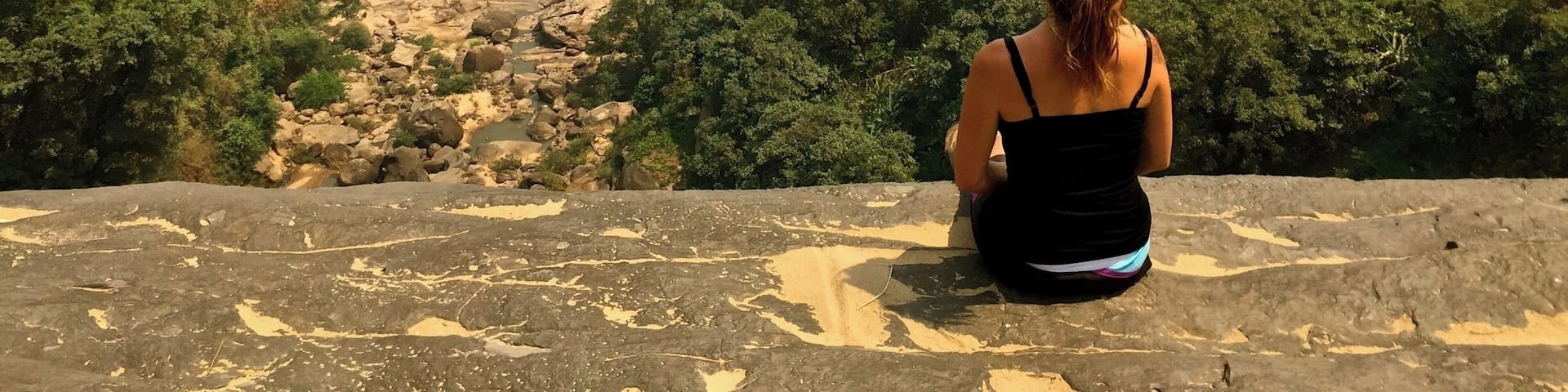 10 KM south of Tad Lo, along the #Bolaven Plateau, rests Tad Soung. I went in April, before the rainy season, so the actual waterfall was dried up. Did make for a beautiful view!