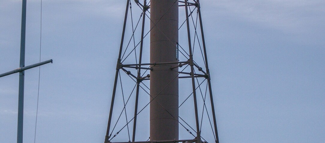 Very unique lighthouse  by New England standards.  Apparently, the original brick-wood lighthouse was torn down in 1895 and this was erected as a replacement in its place.  It's situated in a small park on Marblehead Neck called Chandler Hovey Park.  It's worth a visit if you are touring around the north shore of Boston.