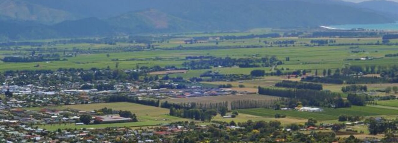 An afternoon stroll to get fantastic view of Blenheim
