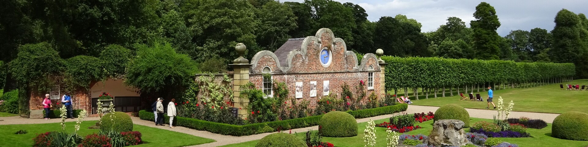 This is a photo of listed building number