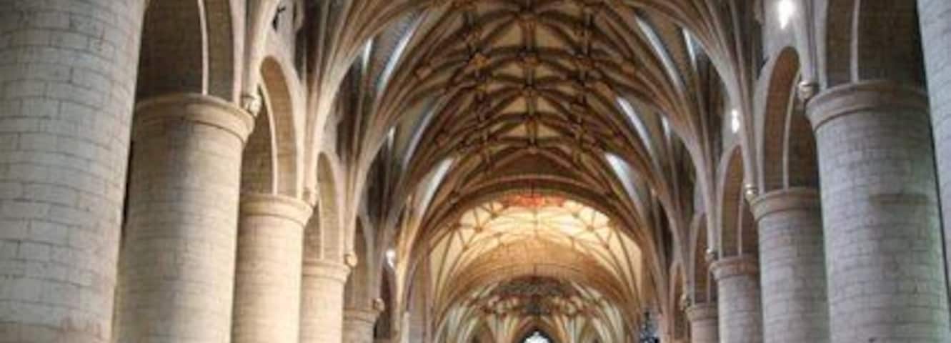 Tewkesbury Abbey nave Magnificent 12th century Norman nave in Tewkesbury Abbey, with 14 columns more than 30ft(9m) high and over 6ft(2m) in diameter with 14th century vaulting