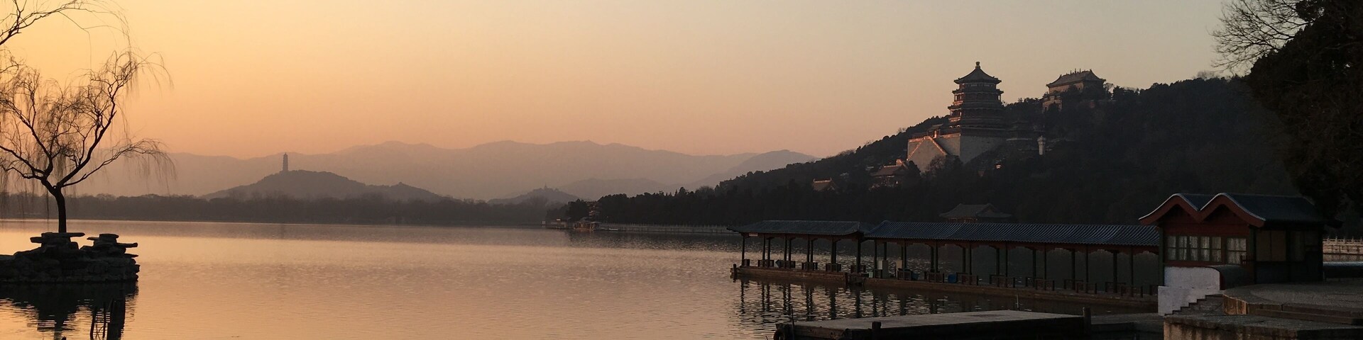 Beautiful sunset made even nicer with a layer of pollution to change the colour of the sky