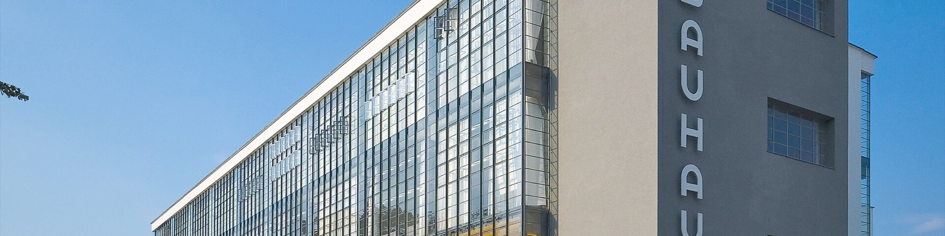 Dessau featuring signage, central business district and modern architecture