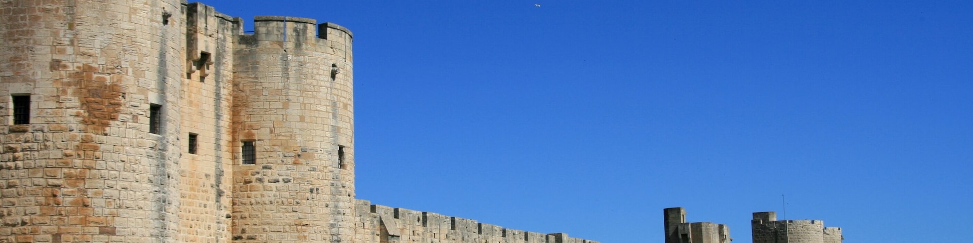 This building is indexed in the Base Mérimée, a database of architectural heritage maintained by the French Ministry of Culture, under the reference PA00102942 .