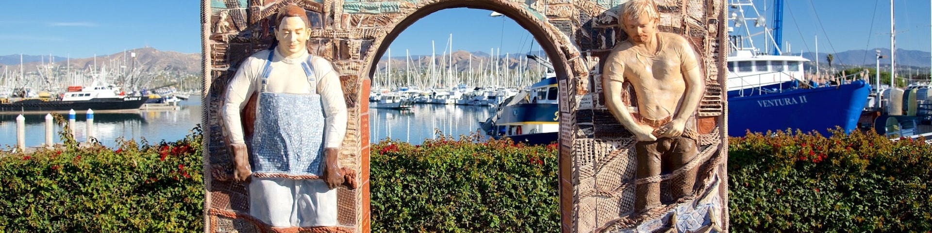 Ventura - Oxnard showing signage and outdoor art