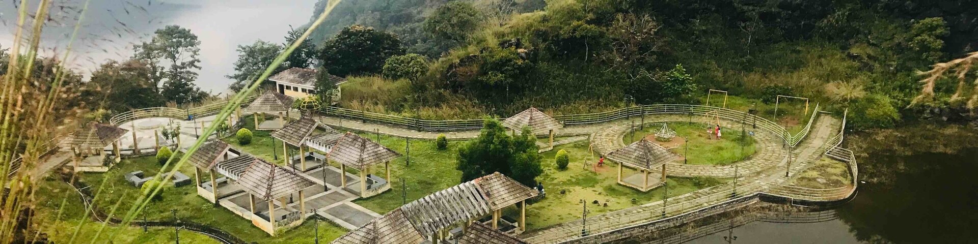 An amazing location on a perfect site... Hillview park gives us the mesmerizing view of idukki dam and its still water body.The park offers some great tea ,coffee, snacks and ice creams... 
Overall a perfect place to roam around with family or a bunch of people.#Hill view park#Idukki#kerala #India#Greatoutdoors#TakeAhike