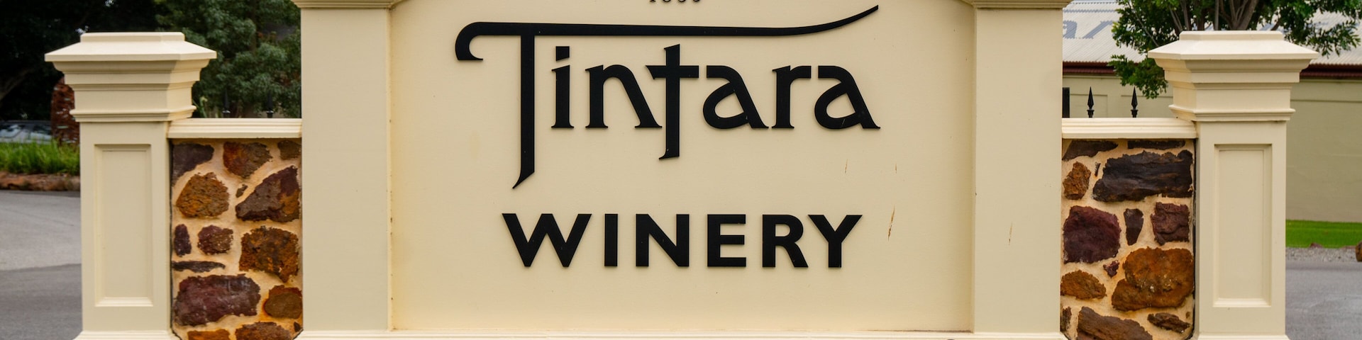 McLaren Vale showing signage