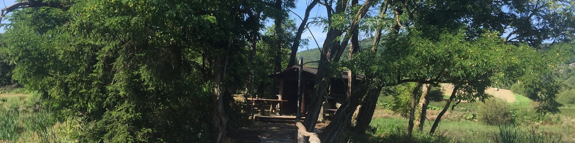 There you can see the small lake with the island 👌 amazing place