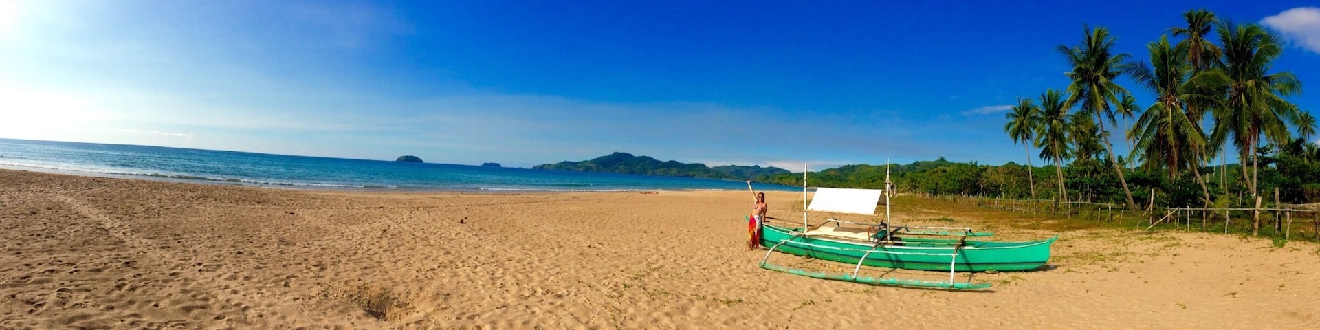 Stunning isolate beach at 2 hours drive from el nido.it worths the ride!