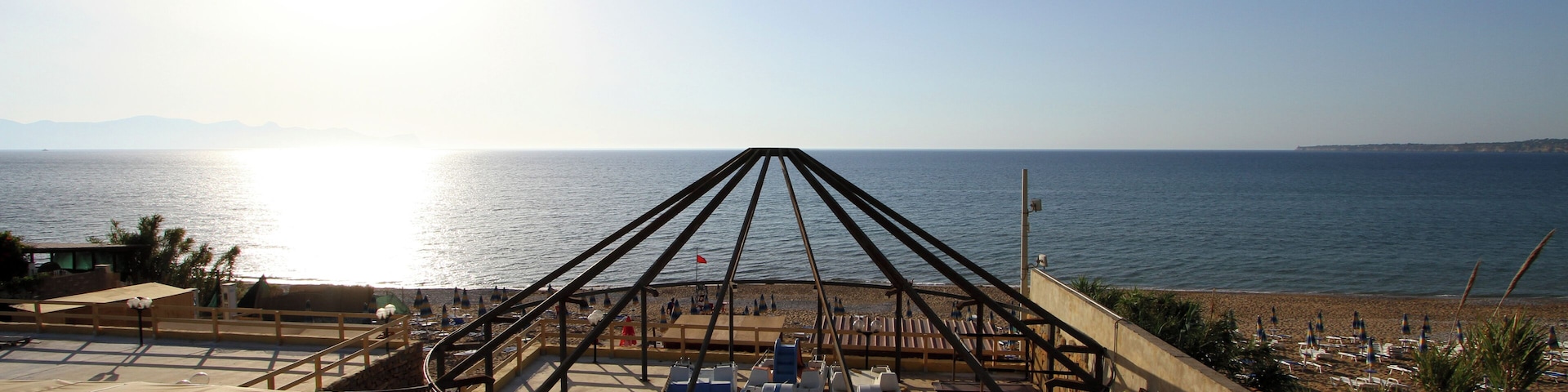 Prospettiva impossibile sul mare di Ciammarita.