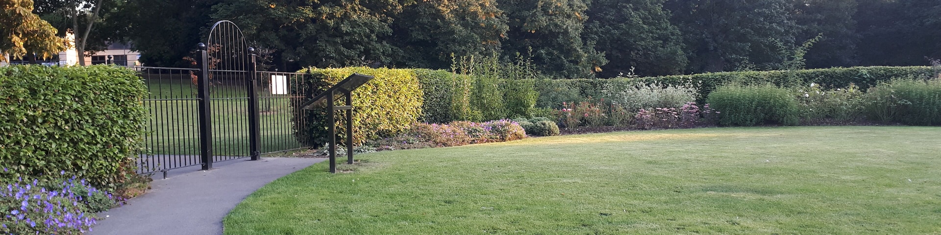 Chad Varah Memorial Garden.