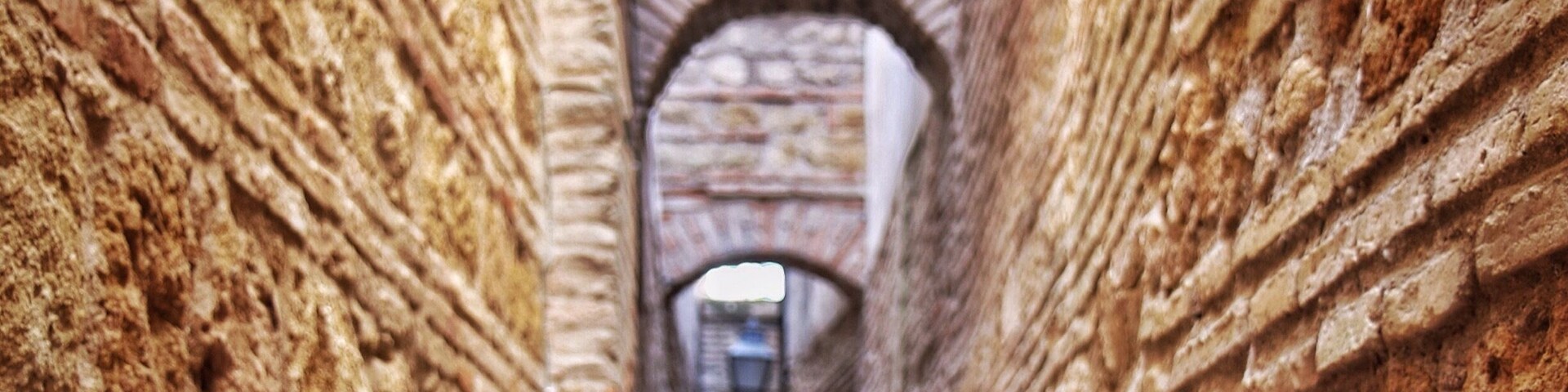 A beautiful narrow medieval street in Córdoba, you can only enter it from la casa de las cabezas so be sure to visit!