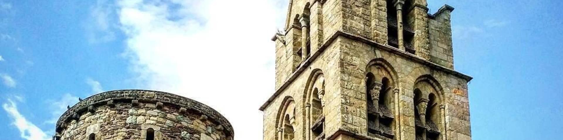 Fabulous medieval hill town surrounded by rivers on three sides. Great views across the valley and lots of cool houses with turrets. Town holds lots of events during summer including farmer's markets (Marchés de Producteurs de Pays).
