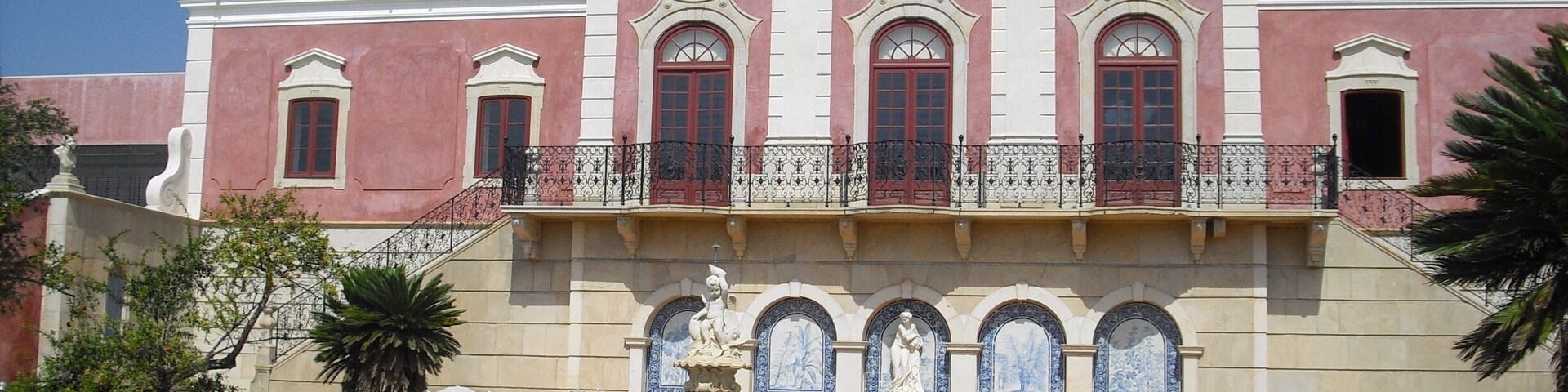 First saw this palace in the eighties when it was derelict and watched the renovations progress and eventually when it became a pousada stayed there. It was an exceptional experience