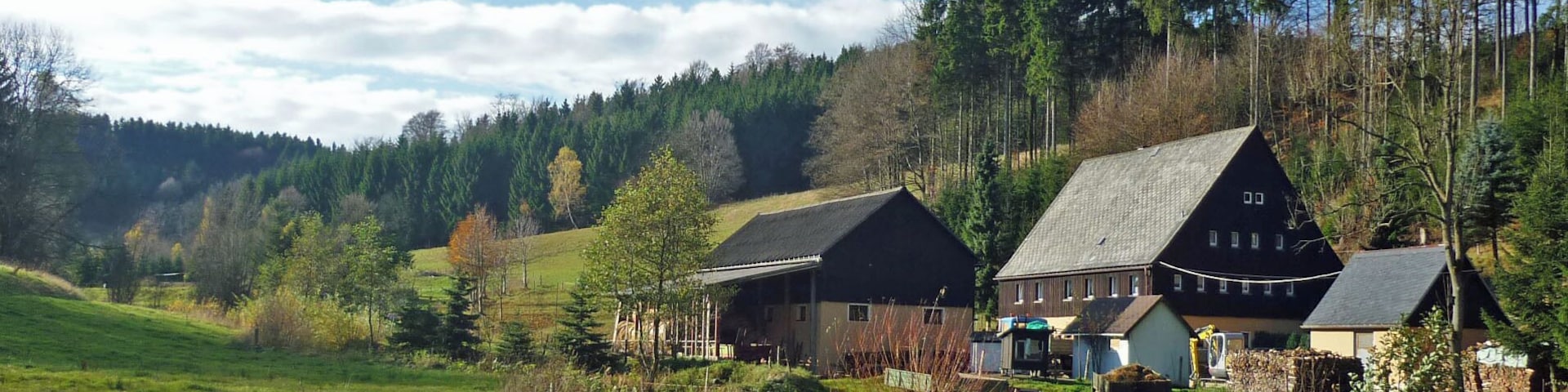 Die ehem. Essigmühle (Hermsdorf/Erzgeb.) im Weißbachtal am unteren Ortsende von Seyde im Ost-Erzgebirge