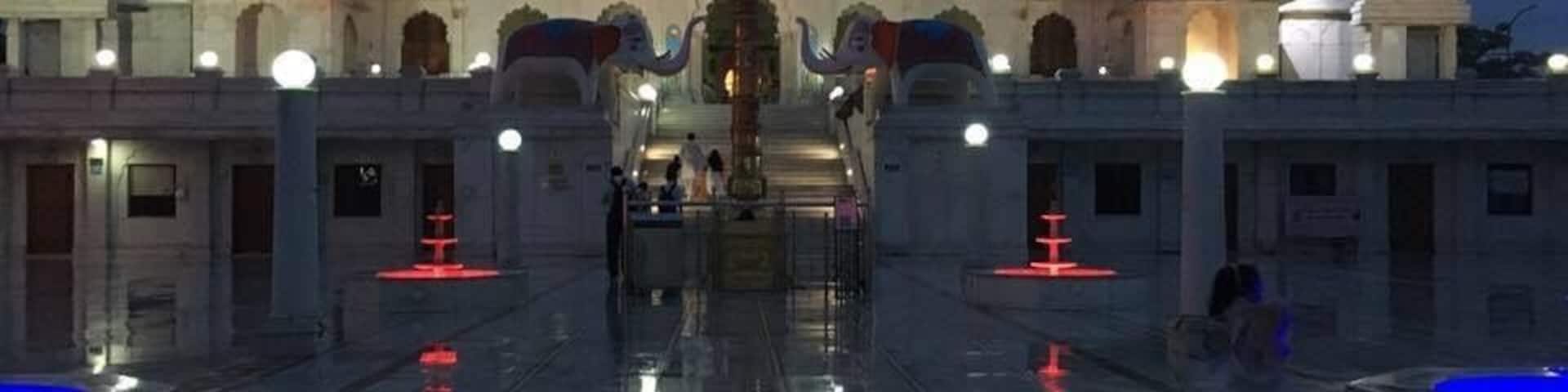 Picture taken in rainy season which gives mirror effect...