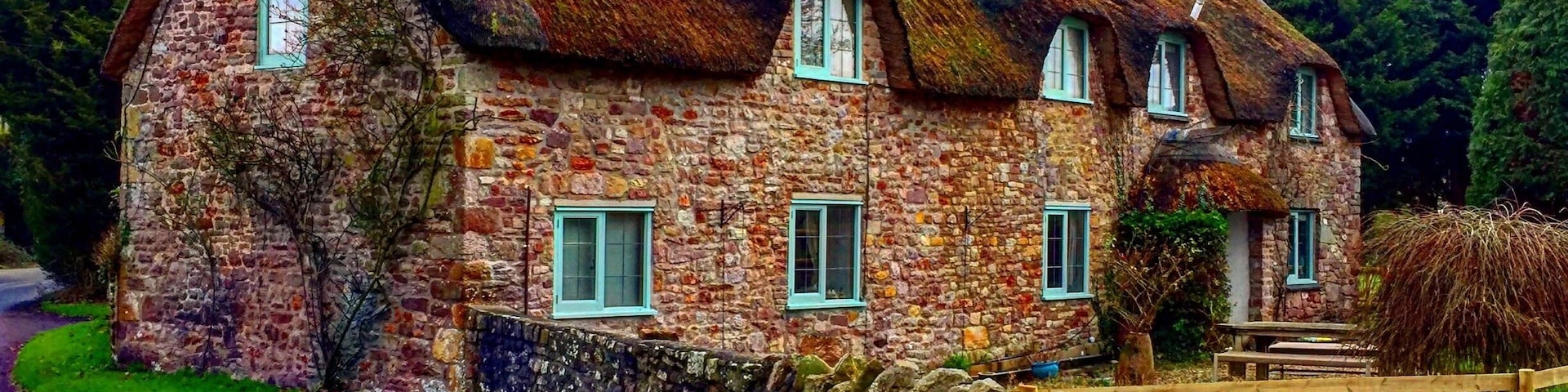 Stunning Cottage, Portishead, England