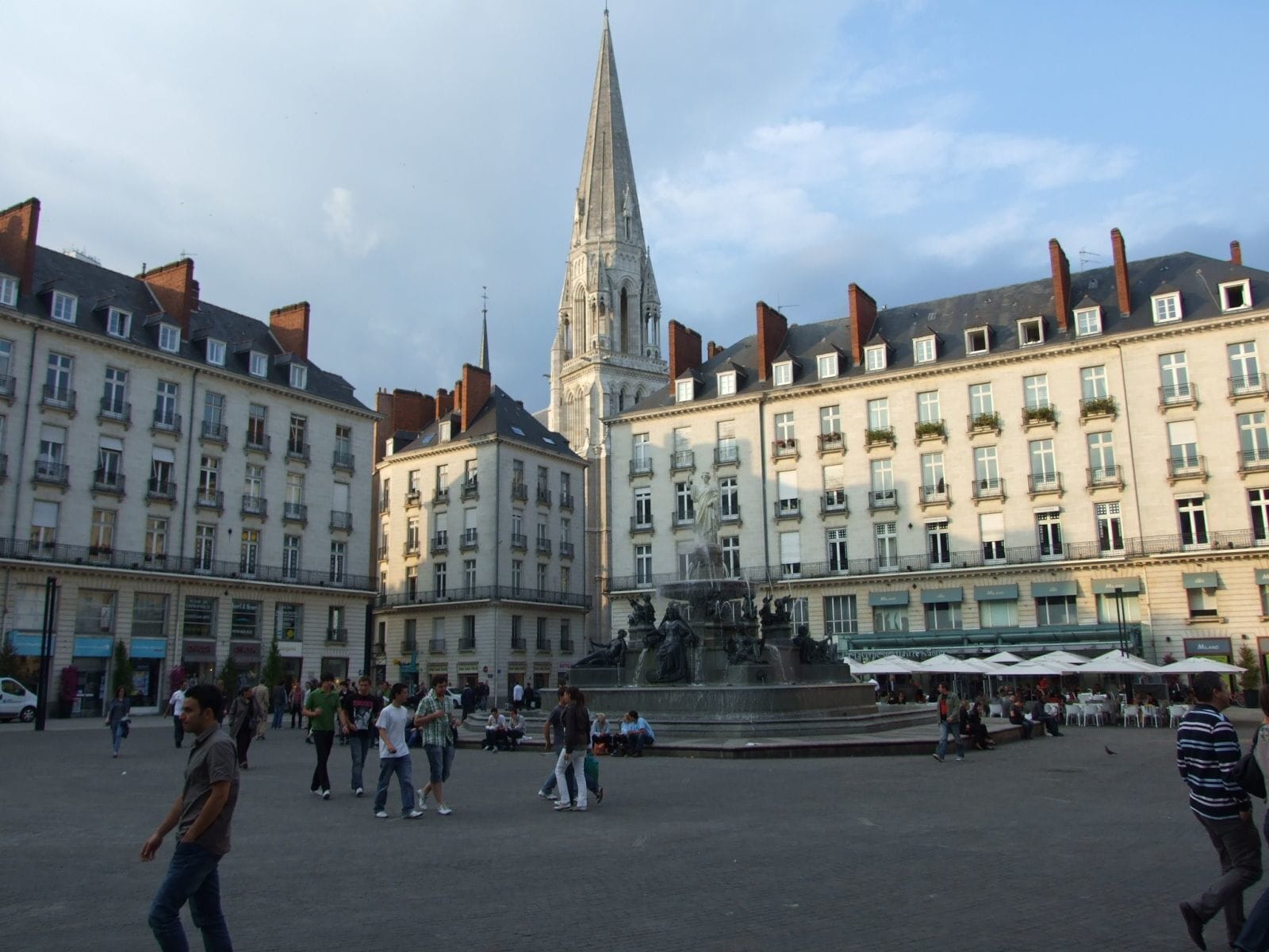 A beautiful and pleasant market place in centre of Nantes
#architecture