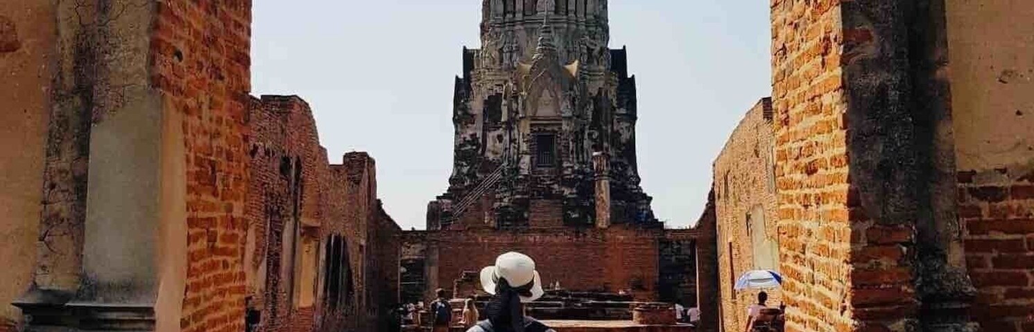 Wat Ratchaburana in the beautiful and historical Ayutthaya.
#Thailand #Ayutthaya #Land of Smiles #Discovering #Backpacking