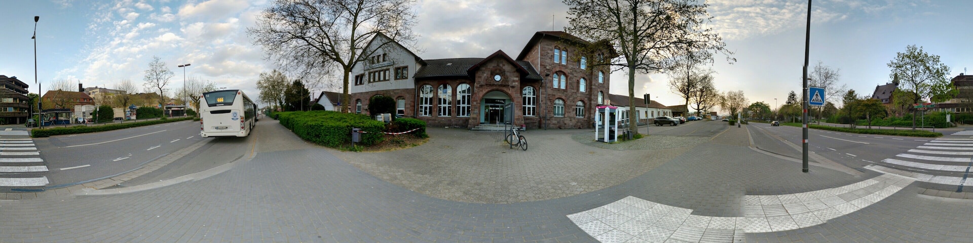 Bahnhofsvorplatz Dillingen