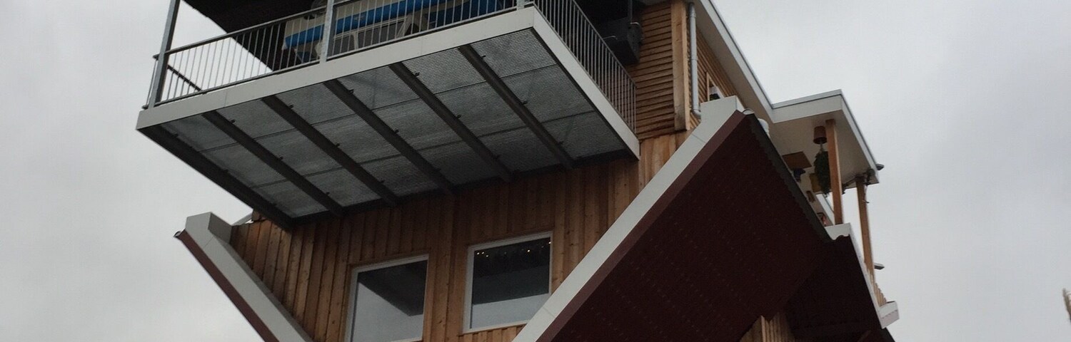 Found a house turned upside down and even the car carded is on its back😂