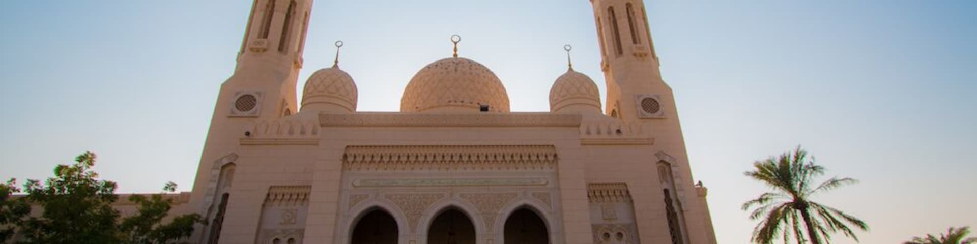 The Jumeirah Mosque is the only mosque in Dubai that welcomes non-Muslim visitors six days a week, though women should cover their hair.