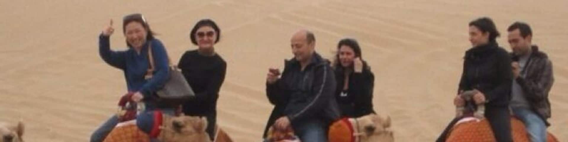 Besides sand dune n camels, u can experience journey of a lifetime with stunning desert sunset, sit under a blankets of the stars, traditional henna painting on your hands, oriental belly dance, even dune buggy!