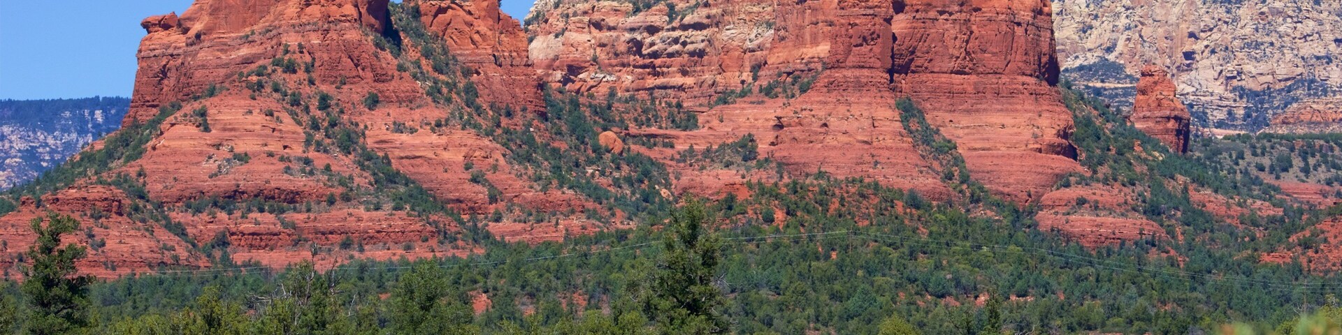 Sedona which includes a gorge or canyon, tranquil scenes and desert views