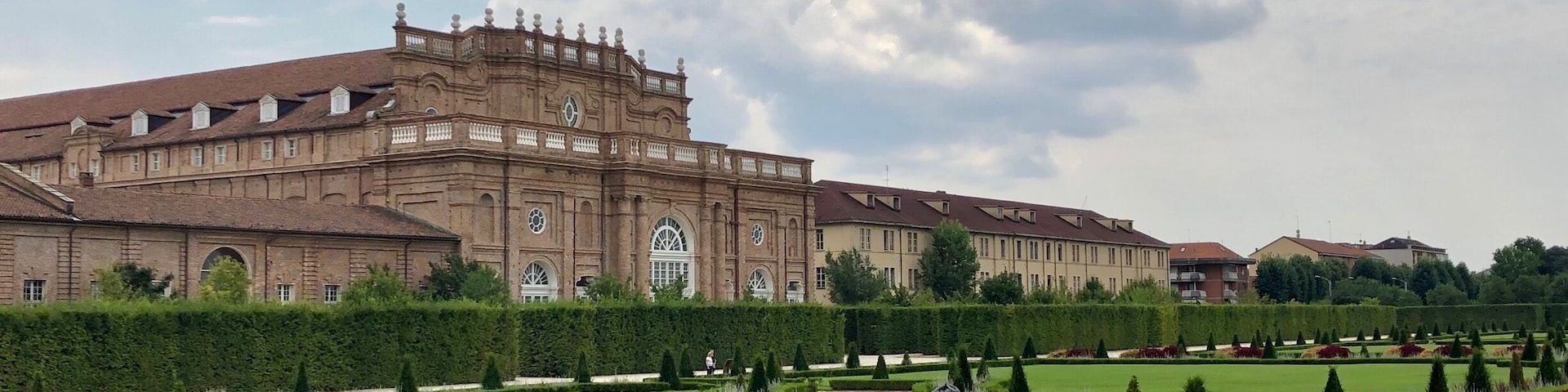 Reggia di Venaria, Italy 🇮🇹 The stables of the Savoia’s hunting palace.
#stables #reggiadivenaria #venaria #turin #torino #savoia #palace #gardens #italy